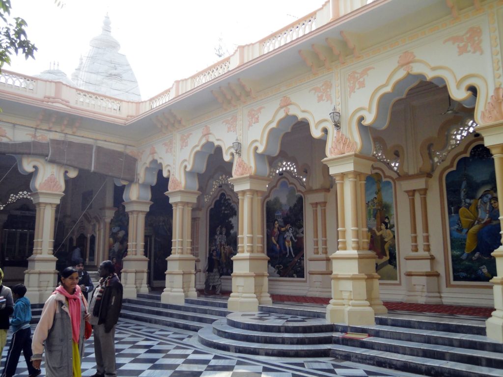 641-sri-sri-krishna-balarama-mandir-at-vrindavan - RVA Temples
